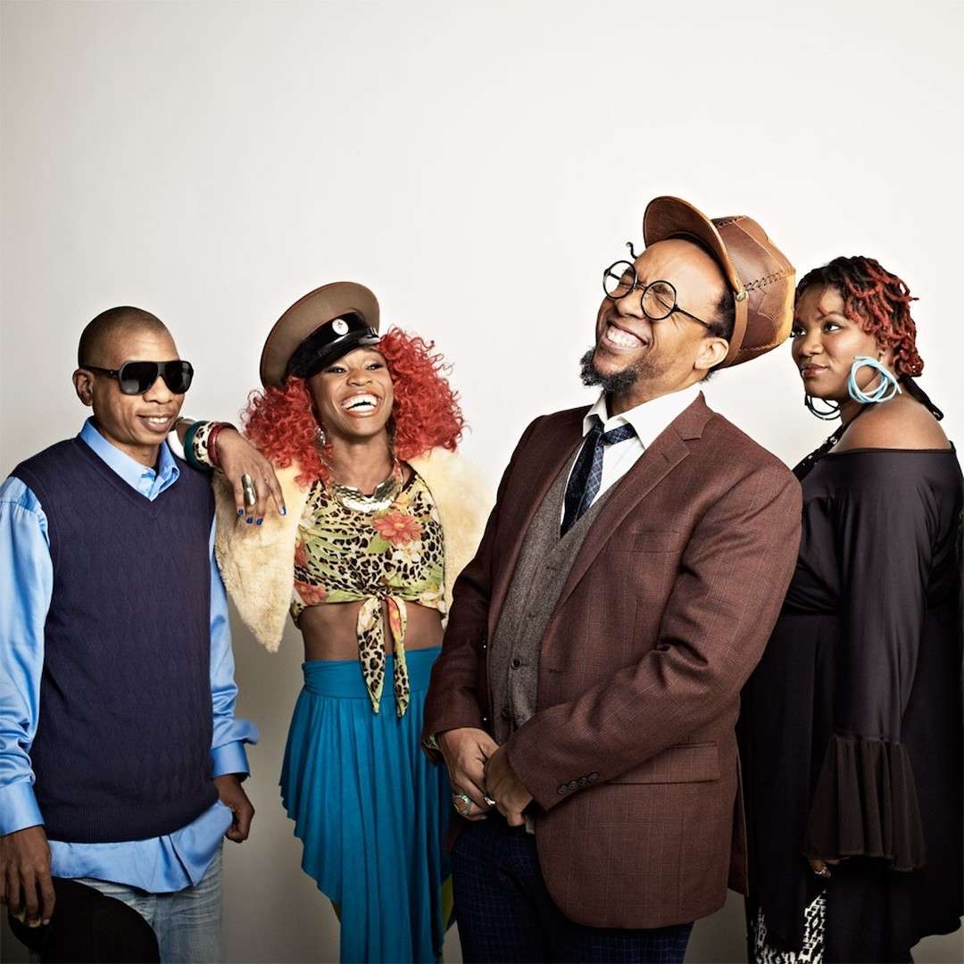 ARRESTED DEVELOPMENT - Skinfama